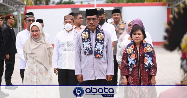 Kakanwil Kemenkumham Sulsel Minta Jajaran Gunakan Batik Rongkong Khas ...